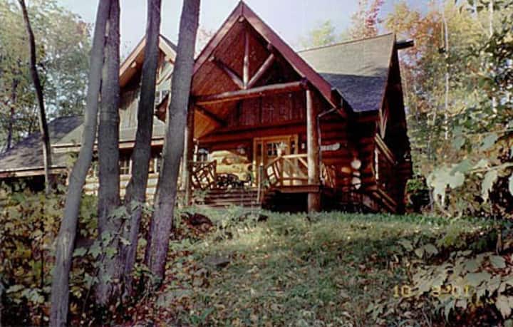 Gorgeous Log Home On Moody Pond In Saranac Lake Ny - Saranac Lake, NY