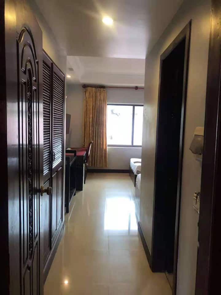 Comfy Quiet  In The City Centre - Cambodia