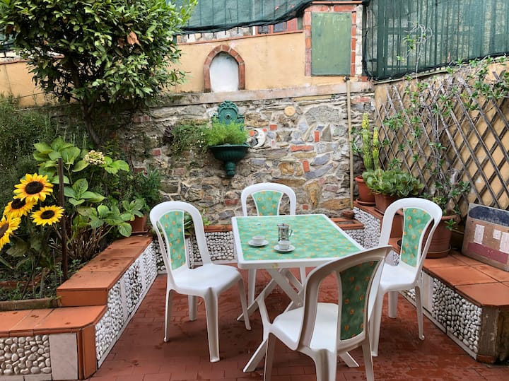 Grazioso Bilocale Con Giardino - Recco