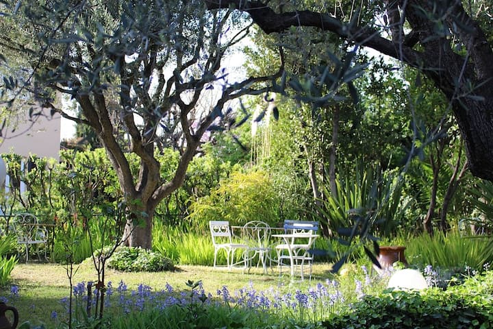 Maison De Charme à Cimiez Avec Jardin - Nice