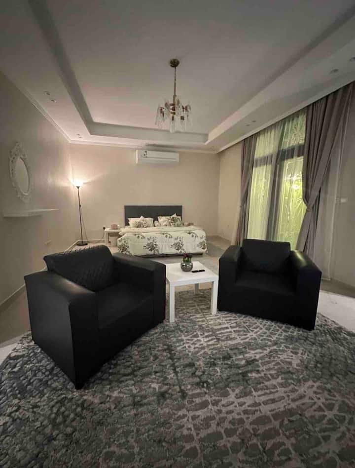 استديو فاخر مع تراس خارجي - Jeddah