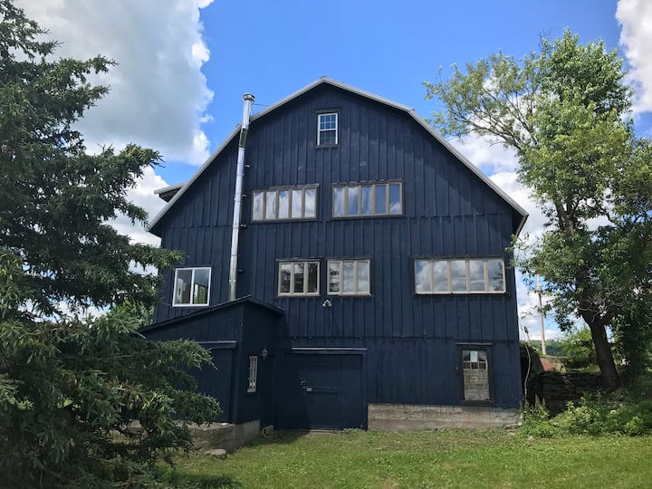Barn On 23  Catskills - Hobart, NY