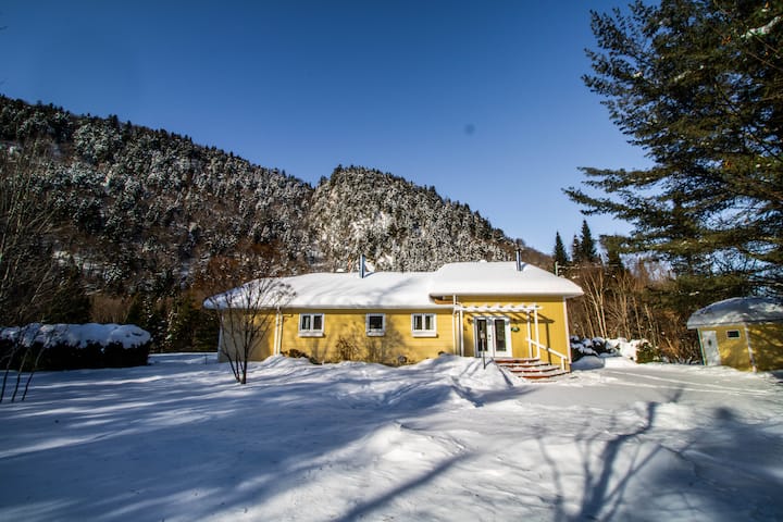 Chalet Merveilleux Hivernal Avec Cheminée Et Kayak - Québec
