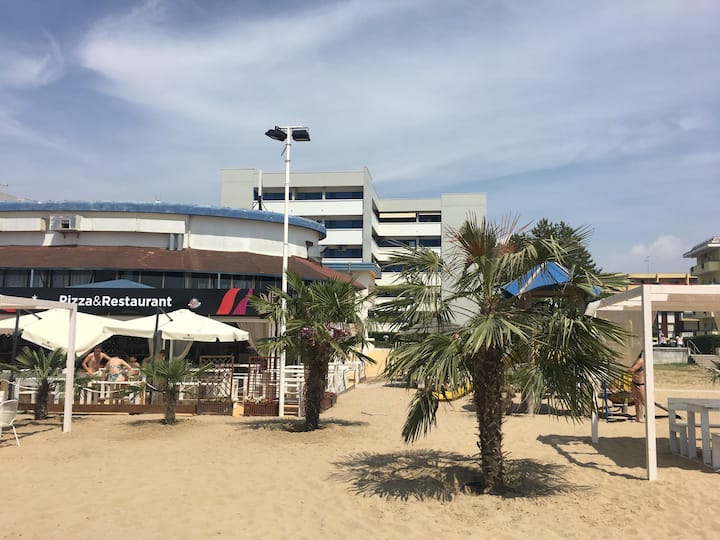 App. Columbus Bibione Con Vista Panoramica A Mare - Bibione