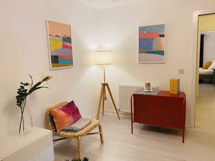 Immaculate 2 Bedroom Flat Near Royal Mile - Edimburgo