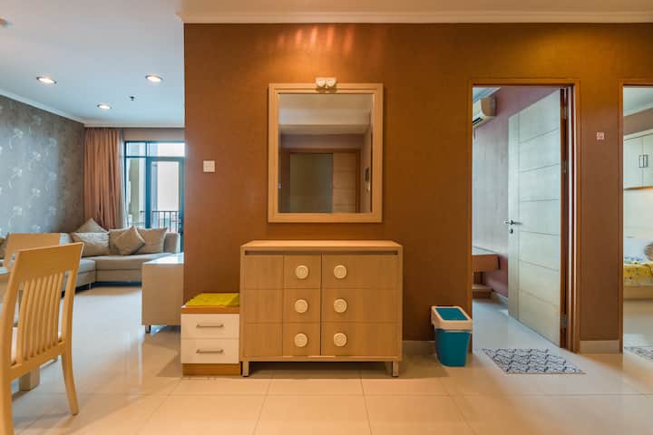 Cozy And Modern Apartment With Golf View - Kemang