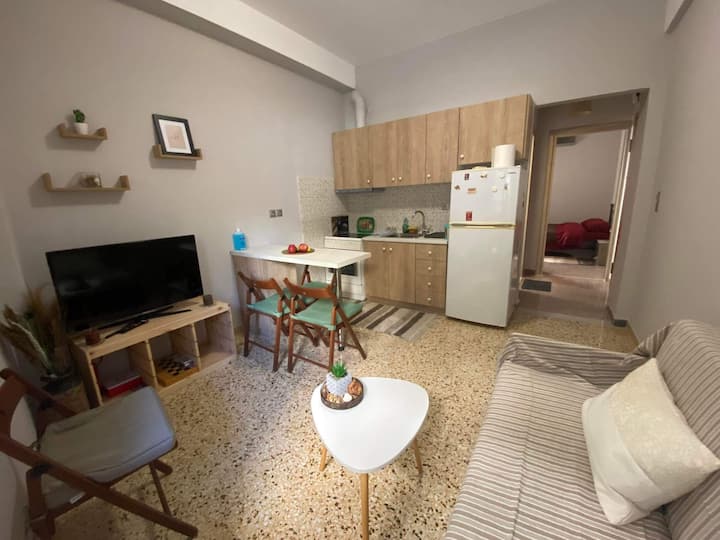 Athenian Apartment 1 Near Metro - Greece