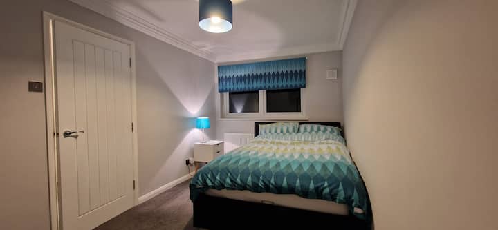 2. Spacious Newly Refurbished 15ft Double Room. - High Wycombe