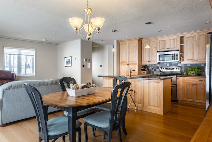 West Suite - At Abbott Road Suites - Kemptville