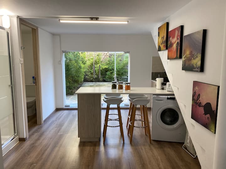 Modern City Center Apartment Saripolou - Limassol