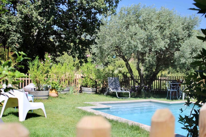 Agreable Maison Avec Piscine à Cucuron Luberon - Cadenet