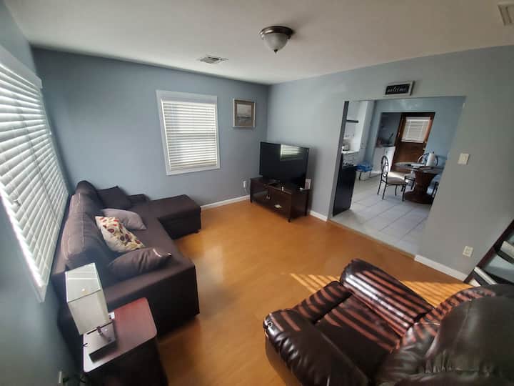 The Inglewood Sanchez Residence - Inglewood