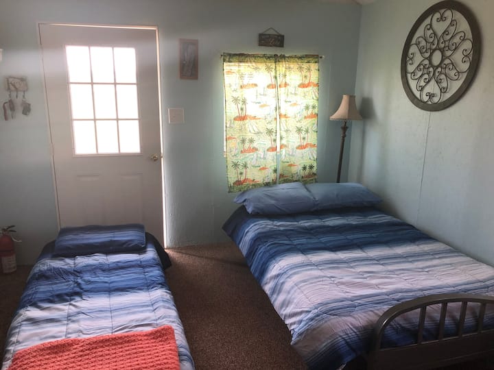 Cabin By The Lake 1 - Green Acres Golf and Games - San Antonio