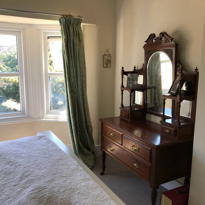One House Away From Walpole Bay... - Margate