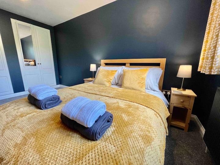 Comfortable 5 Bedroom House Nr Stansted Airport - Saffron Walden