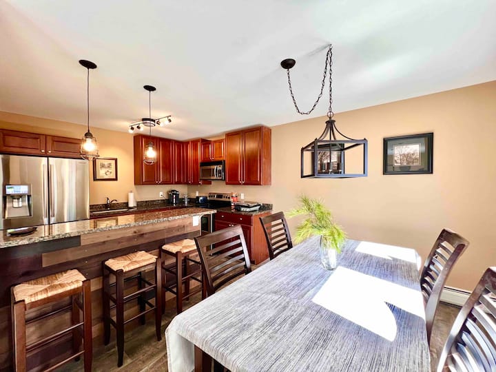 Welcome To Ledgeview, A Sun-drenched Retreat. - Monterey, MA