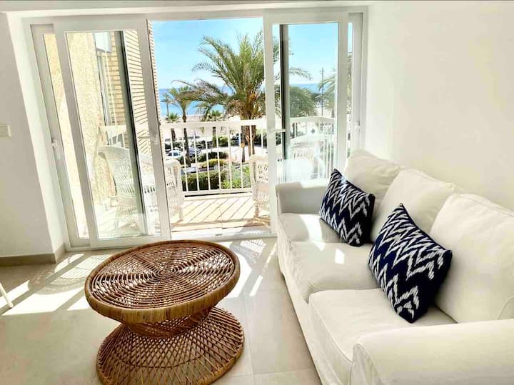 Stunning Sea Views – Renovated & Stylish Flat - San Juan Playa