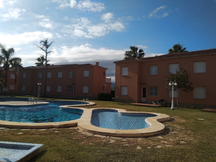 Apartamento En Planta Baja Con Piscina Y Terraza - Oliva