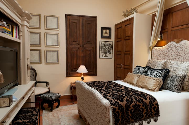 Perla: Amazing Hidden Jewel In Historic Center! - San Miguel de Allende