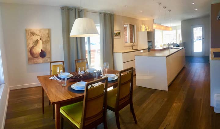 Westwind Retreat | Great Location To Everything - Prince Edward