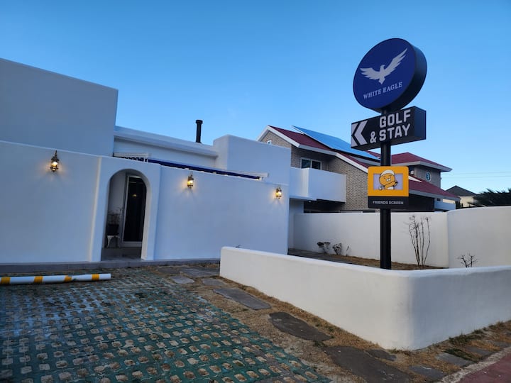 White Eagle Golf & Stay - Jeju-do
