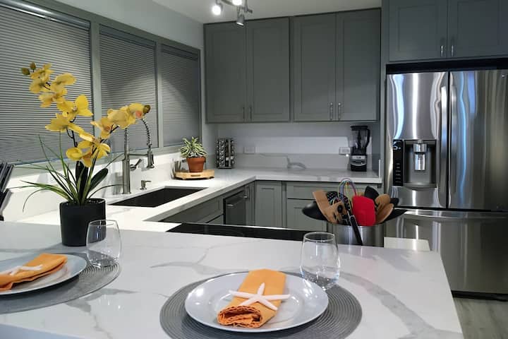 Mazie's By The Sea - Ewa Beach, HI