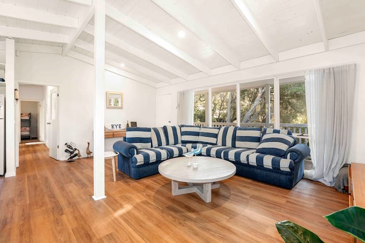 Tranquil Beach Retreat - Rye