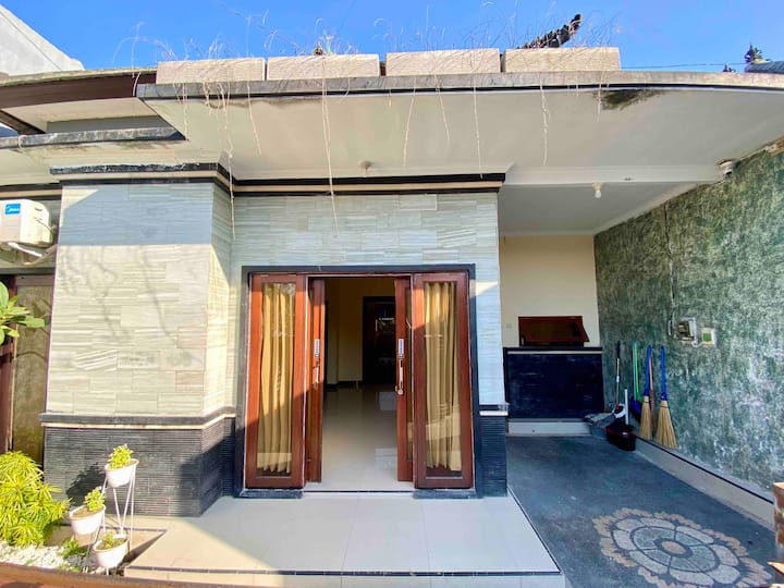 Cozy Home | Djanuraga House 3 - Denpasar