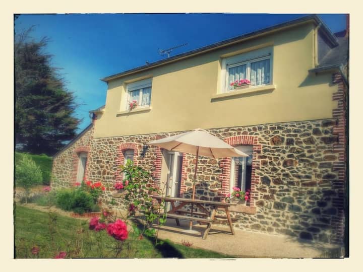 Maison De Vacances  Pour 9 Pers. 500 M De Mer - Lamballe