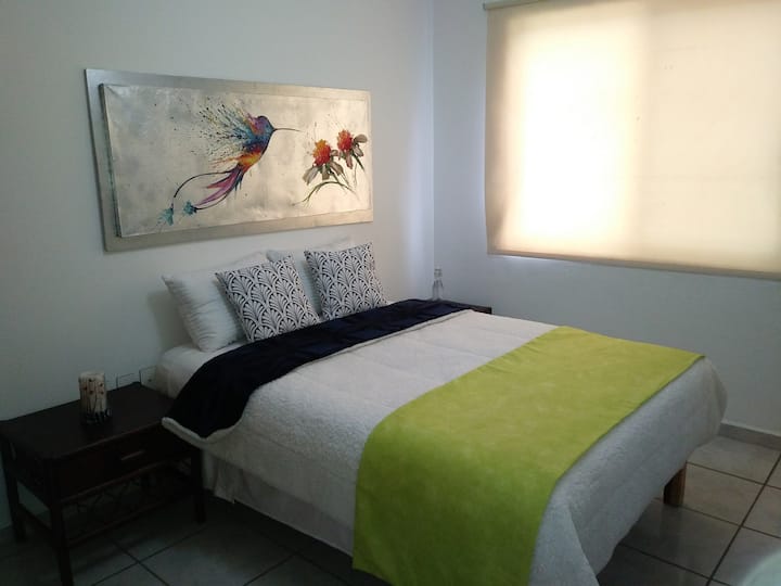 Estancia,habitación Colibri..ven A La Feria!! - León