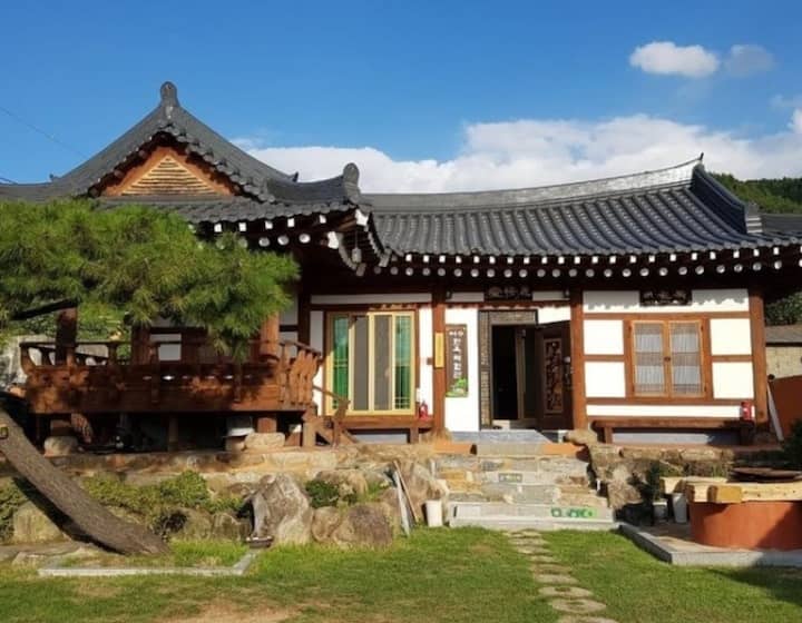 여수한옥체험관 펜션 (43평,독채) 
여수시 1등급 1호점 민박인증업소
한국관광품질인증업소 - Yeosu