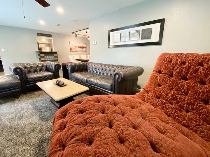 Cozy* Classic Designed Home*  Walk To At&t Stadium - Arlington, TX