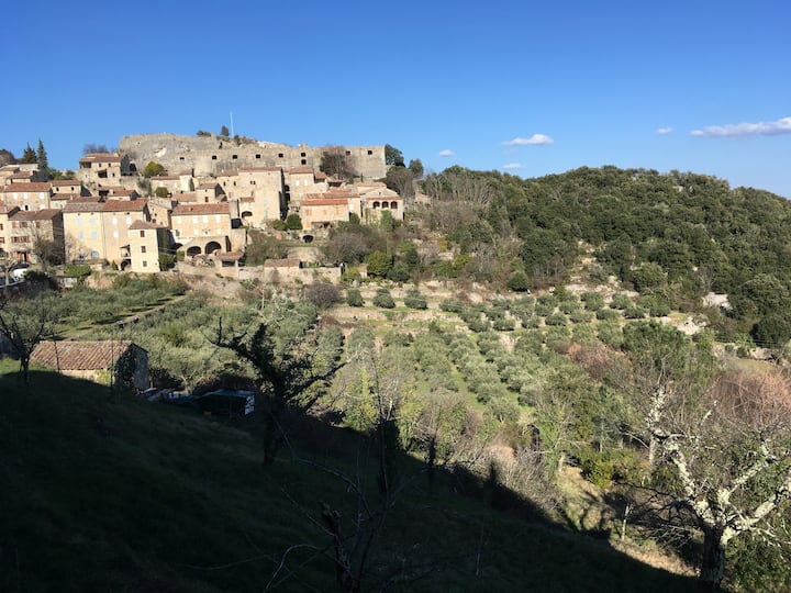 Le Mas Des Prés Au Coeur Du Village De Banne - Ardèche