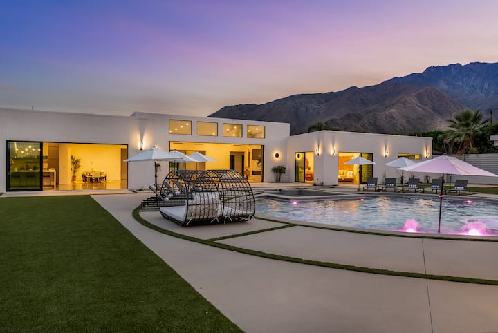 7,000 Sq Ft Luxury Oasis - Spa Lounge & Airstream - Palm Springs, CA