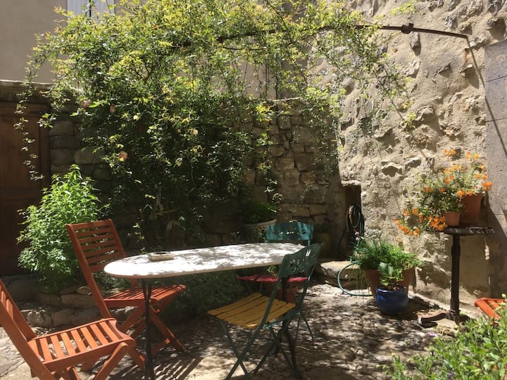 Gite Lagrasse (Abbaye, Cathares, Baignades - Lagrasse