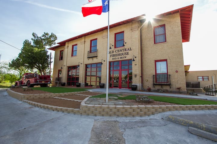 Ocf Bed And Brew Hook And Ladder/ Private Bathroom - San Angelo, TX