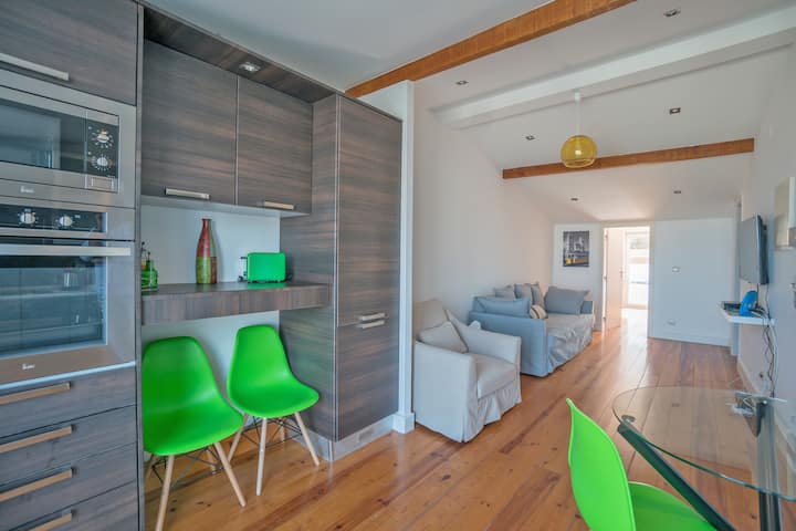 Terrasse Sur Le Tage Proche Marché Des Antiquaires - Lisszabon