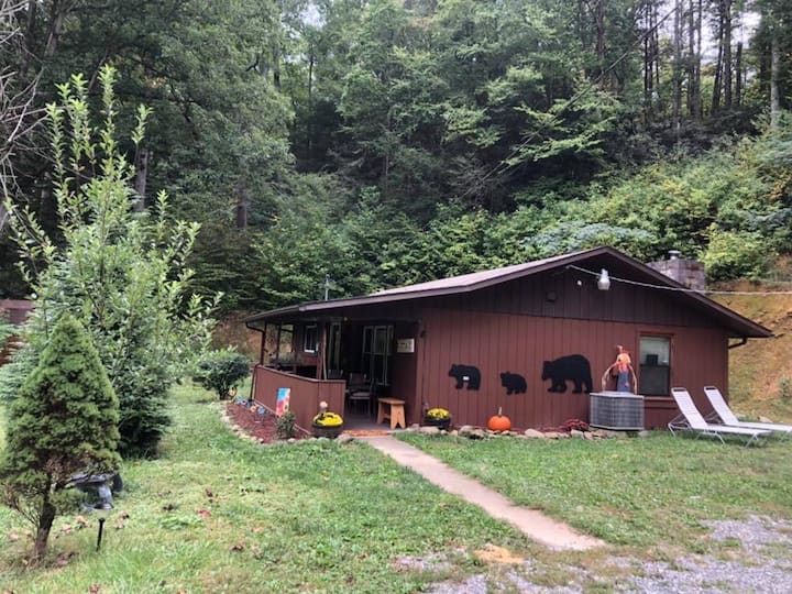 Dancing Bear Cabin - Great Smoky Mountains National Park