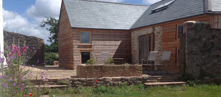 Two Contemporary Barns In A South Devon Orchard - Totnes