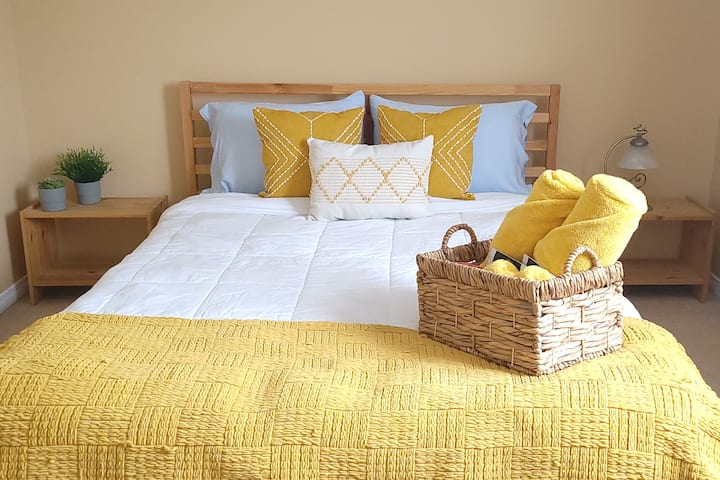 The Shanti : Bali Inspired-room. - Gatineau