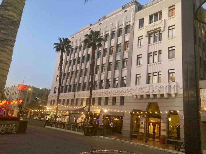 Roomy Historic Long Beach Condo. - Long Beach, CA