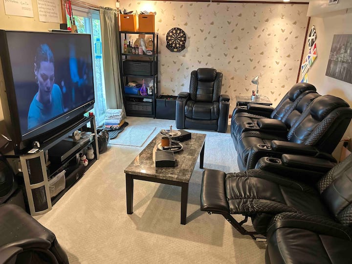 Sqc Basement W/ Kitchenette - Stafford, VA