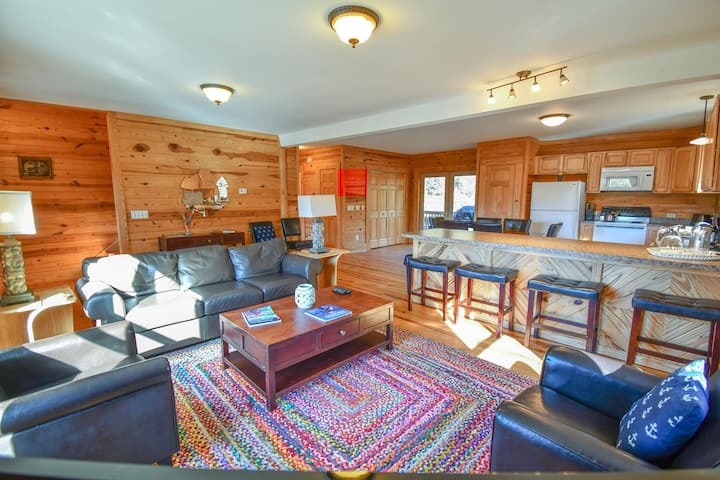 Cabin 115, Luxury 6 Bedroom, 3 Bath Cabin Minutes From Downtown Lexington! - Lexington, VA