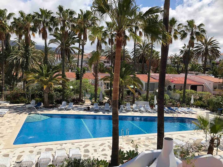 Bungalow In Chayofa With A Community Pool - Los Cristianos