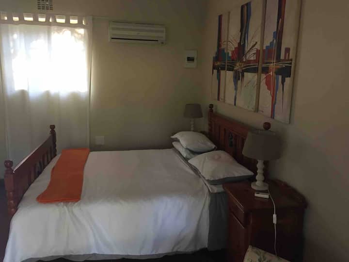 Cycad Rock Fishing Lodge(self Catering) - Jozini - Jozini