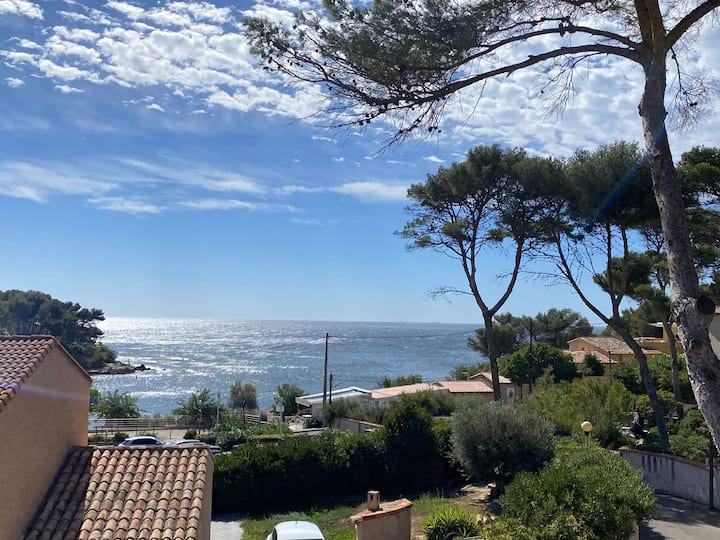 Calanque du Cap Rousset Holiday Rentals & Homes - France | Airbnb