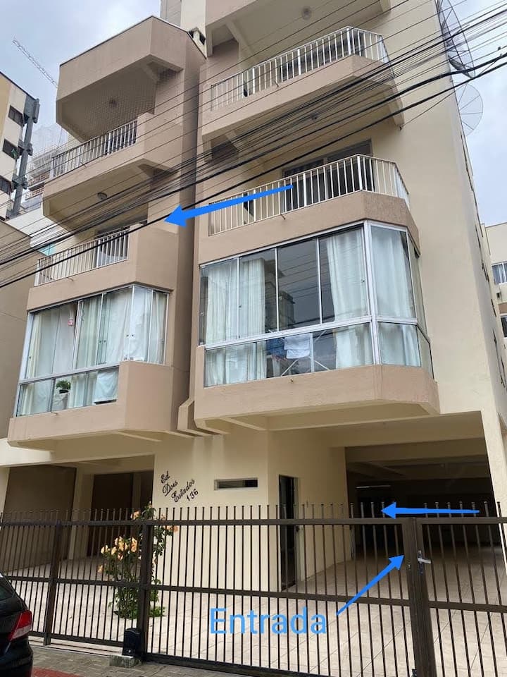 Apto Bem Localizado, 3 Quartos, Meia Praia-itapema - Itapema