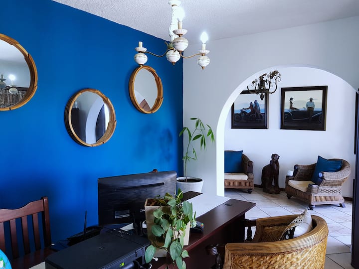 Red Room In The Getaway Guesthouse - Amanzimtoti