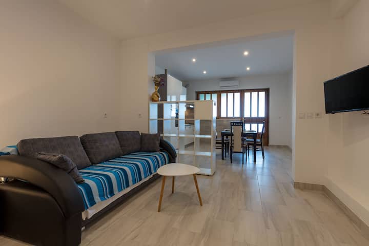 Luxury Apartment Near The Sea, Podstrana - Podstrana