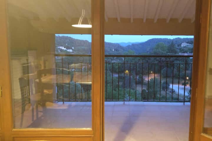 Appartement En Plein Centre, Lumineux Et Spacieux. - Var